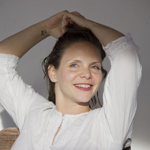 Jennifer-Virginia Rotter, Autor en Amanece Metrópolis