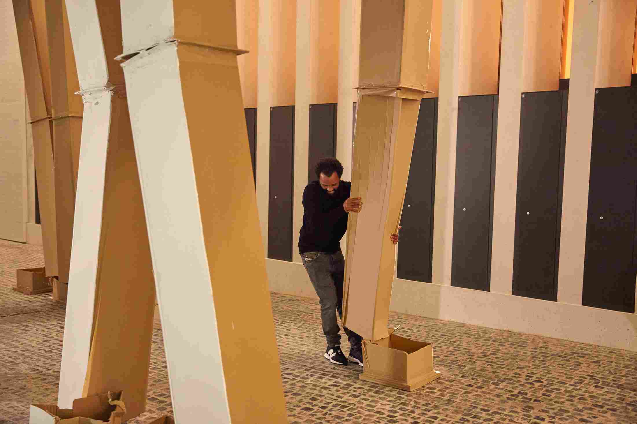 Inauguración de "Performar la naturaleza" de Carlos Bunga en el "Museo ...